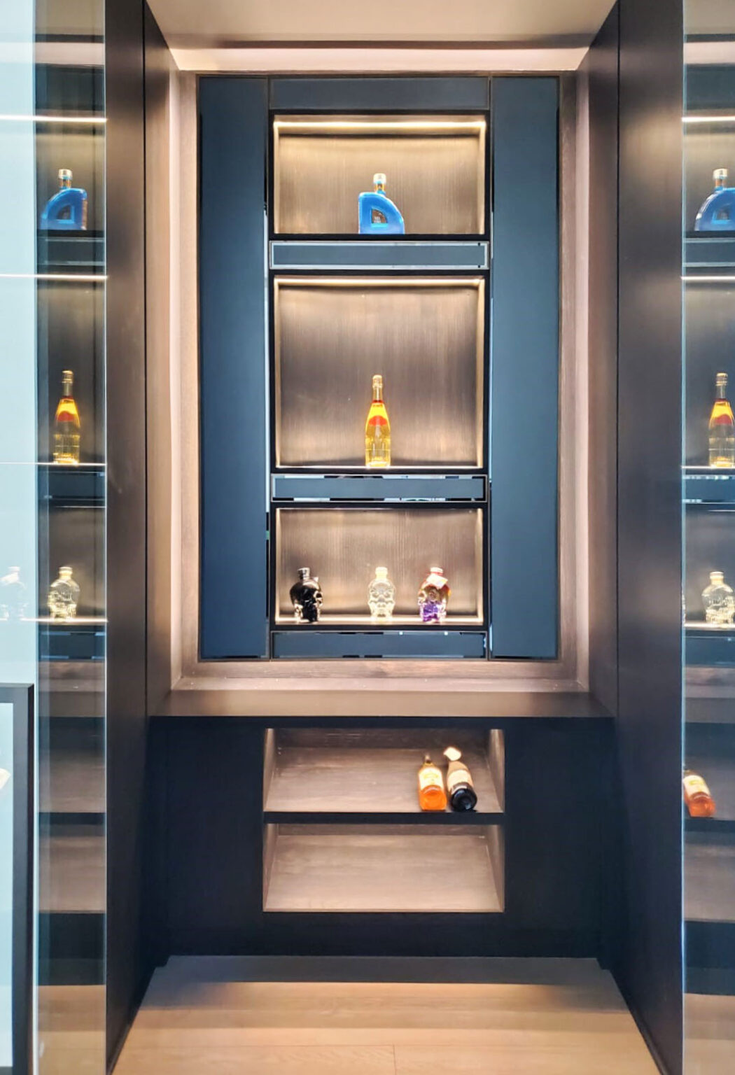 Mirrors & Wall Units – cyanglass